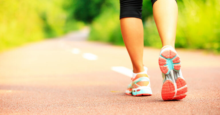Para qué sirve caminar diario y cuánto caminar por día | Granvita